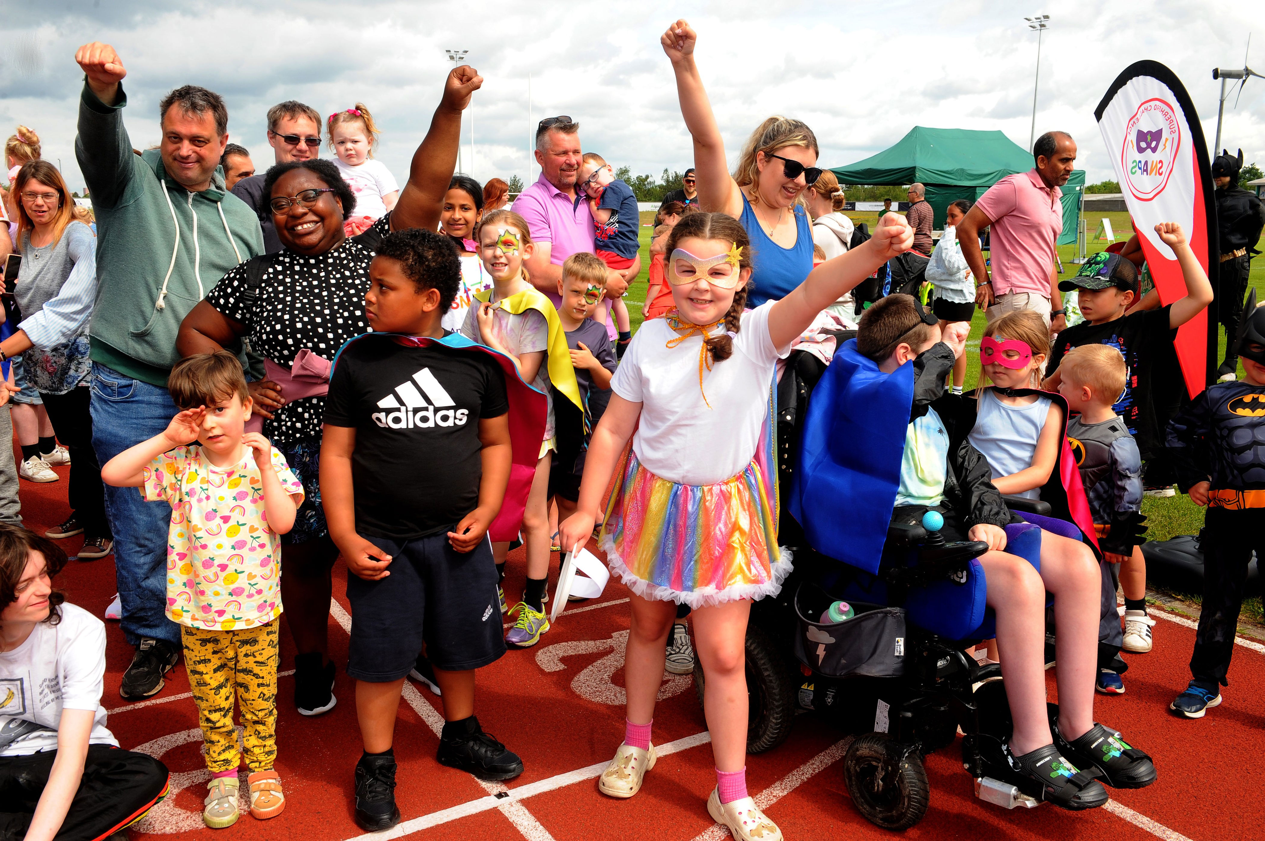 15 brilliant pictures as Leeds families don their capes for annual ...