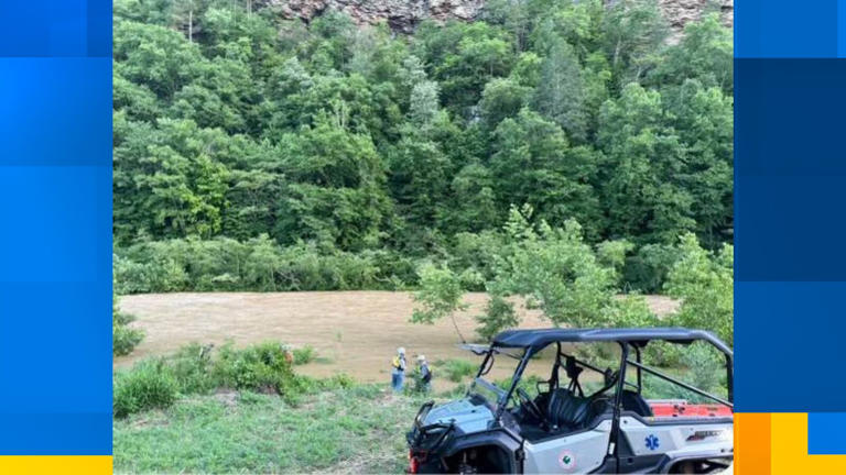 Kayakers rescued from East Tennessee river, EMA director says