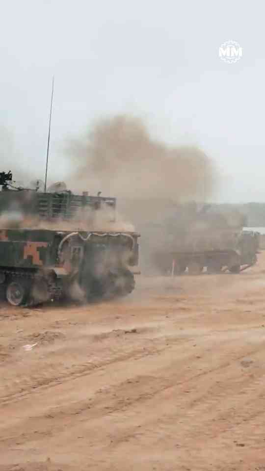 China’s 122mm self-propelled howitzer