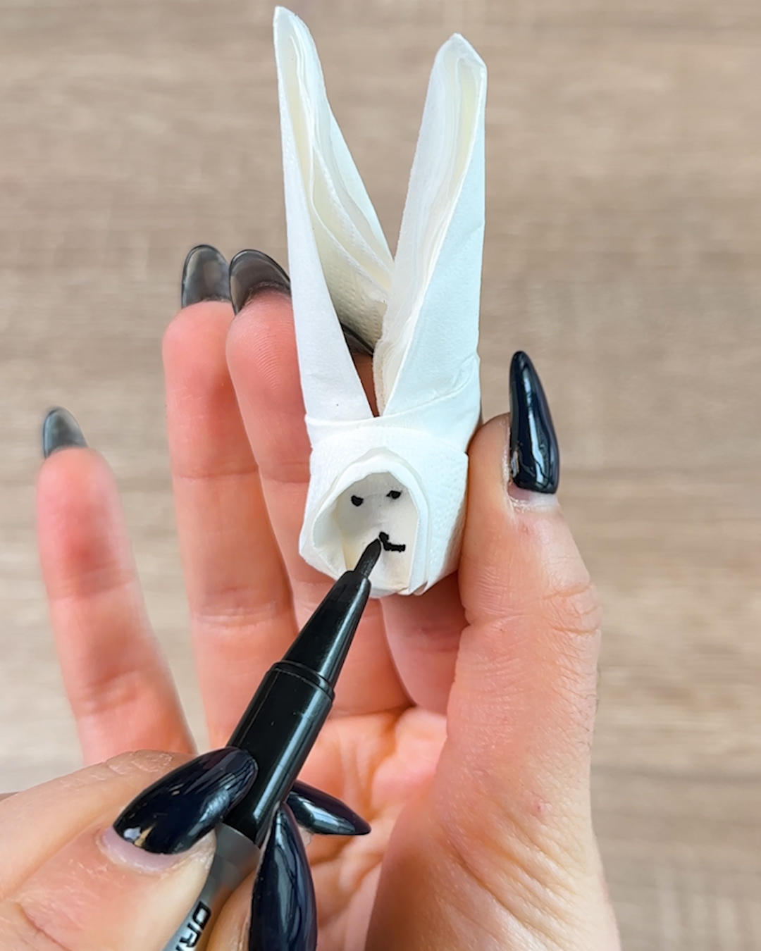 Adorable DIY finger bunnies🐰
