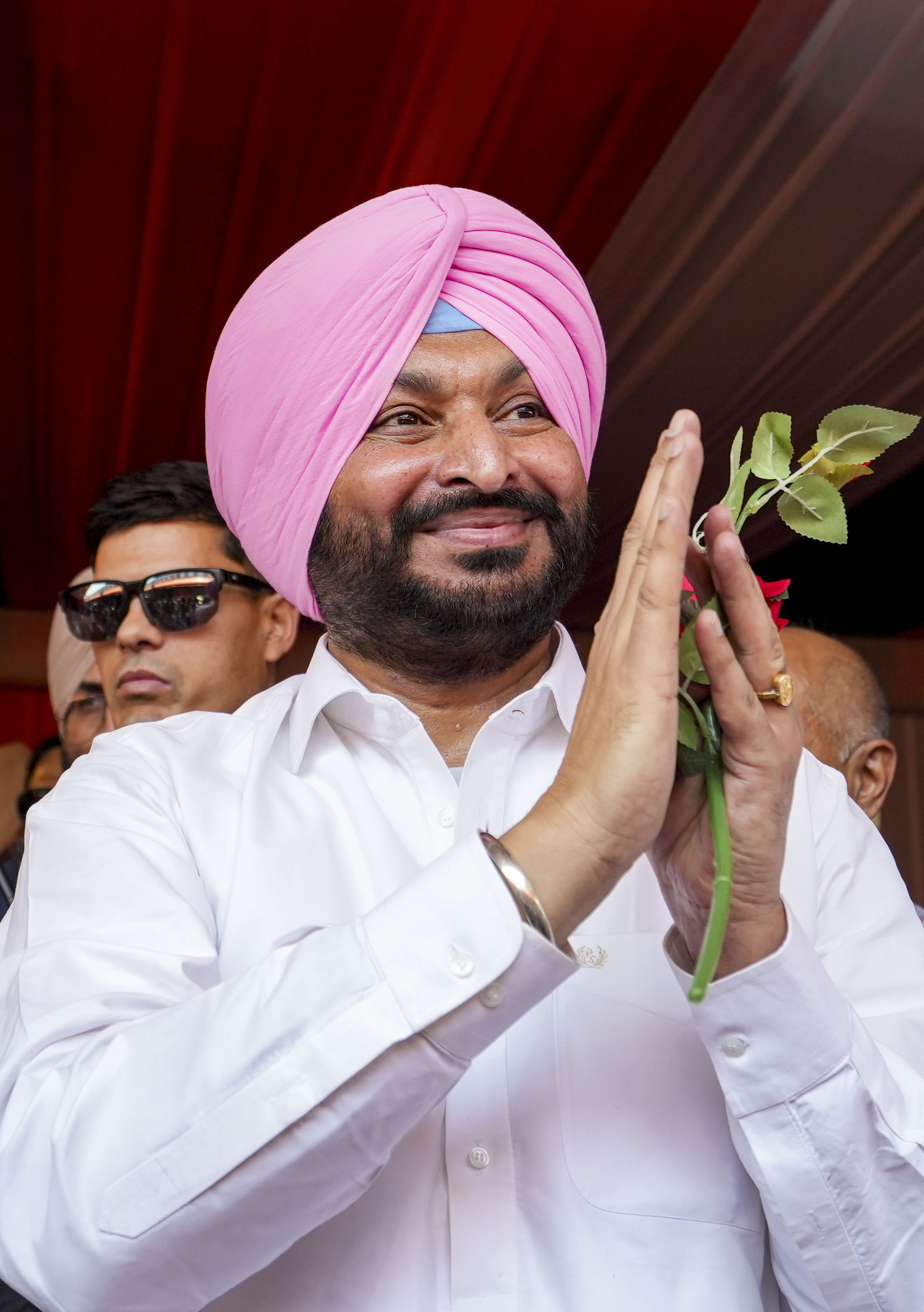 Union minister Bittu apologises for his remarks