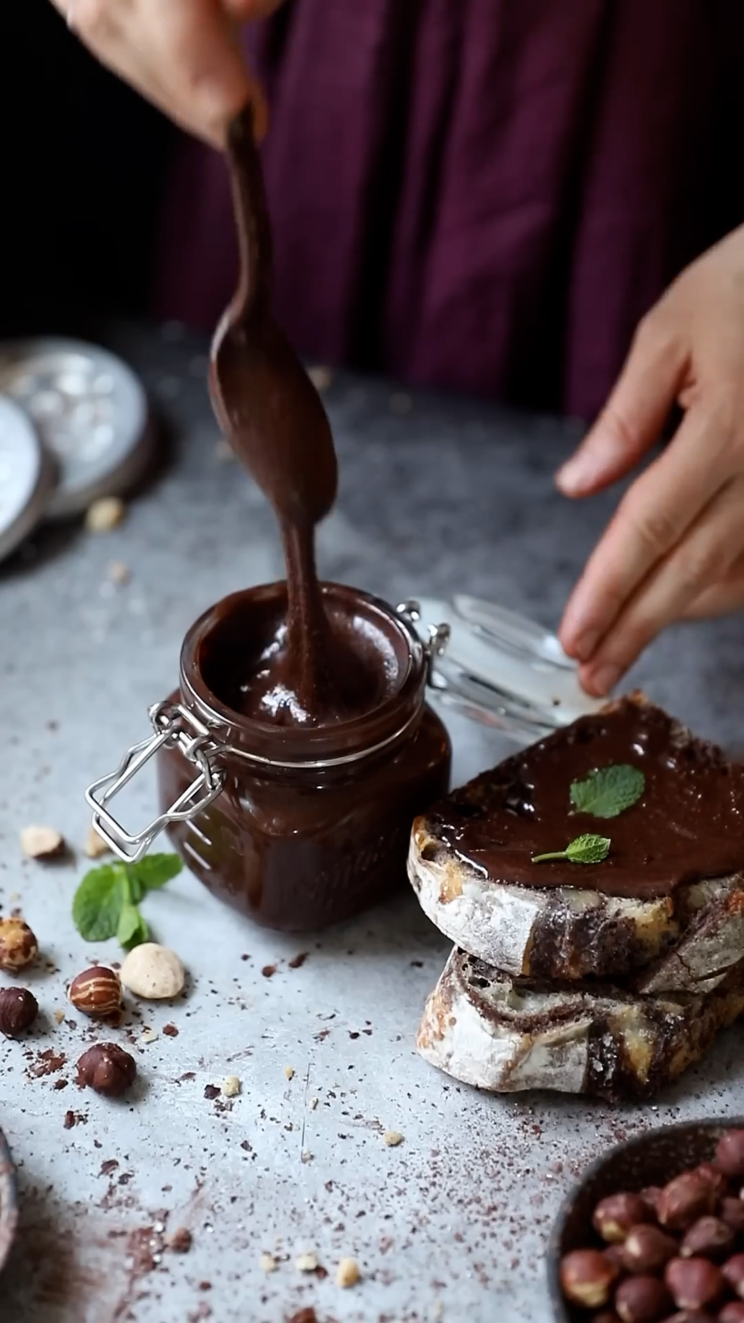 Thick cookies filled with creamy chocolate hazelnut