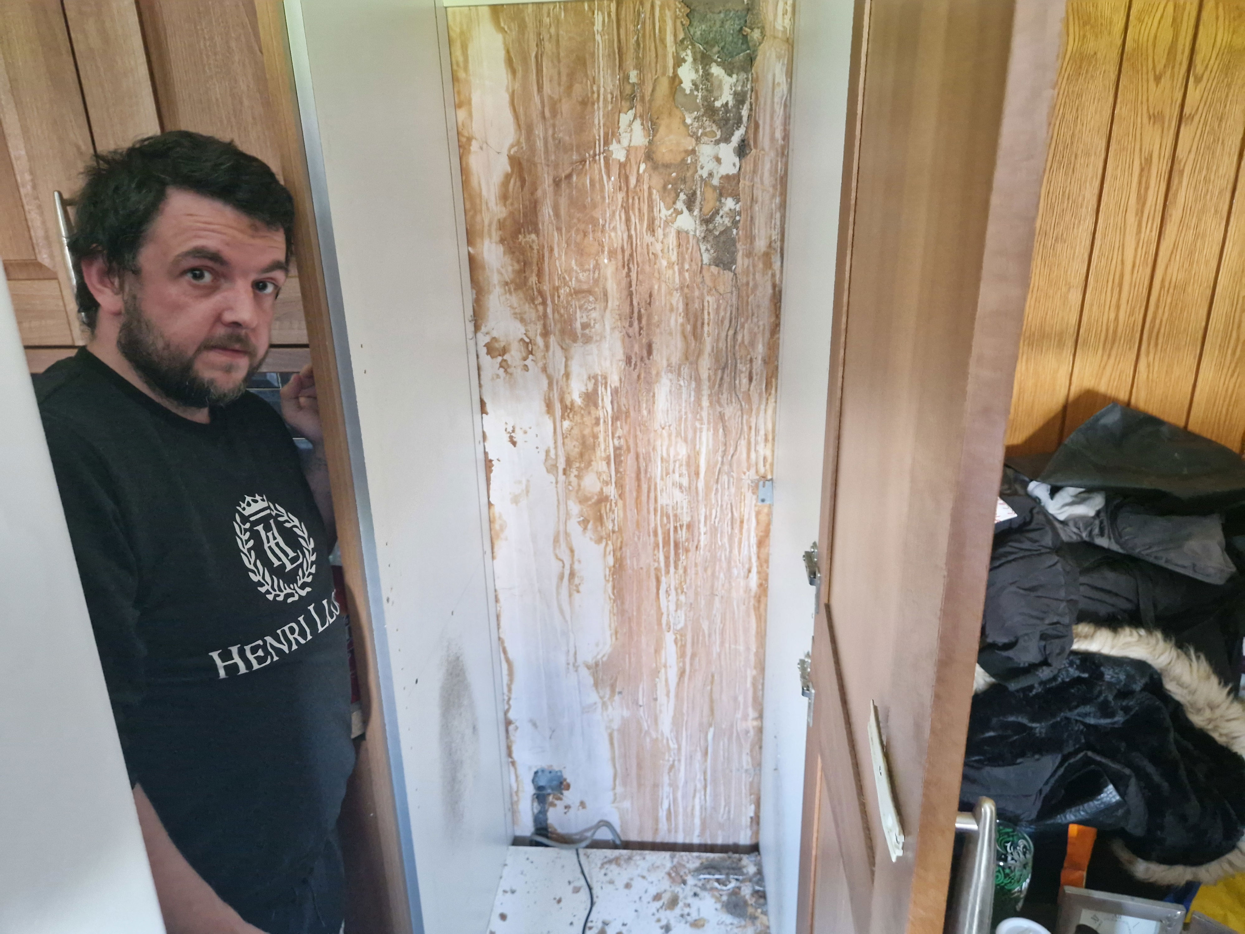 'It's unlivable': Edinburgh man says mouldy and damp-ridden council ...