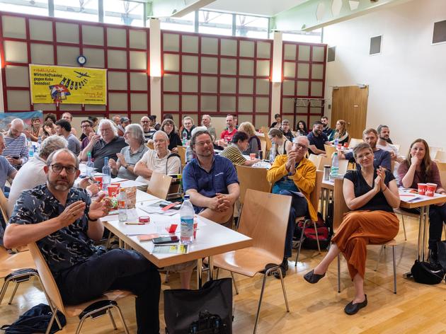 Linke Frankfurt bereitet sich auf Opposition gegen CDU-Koalition vor