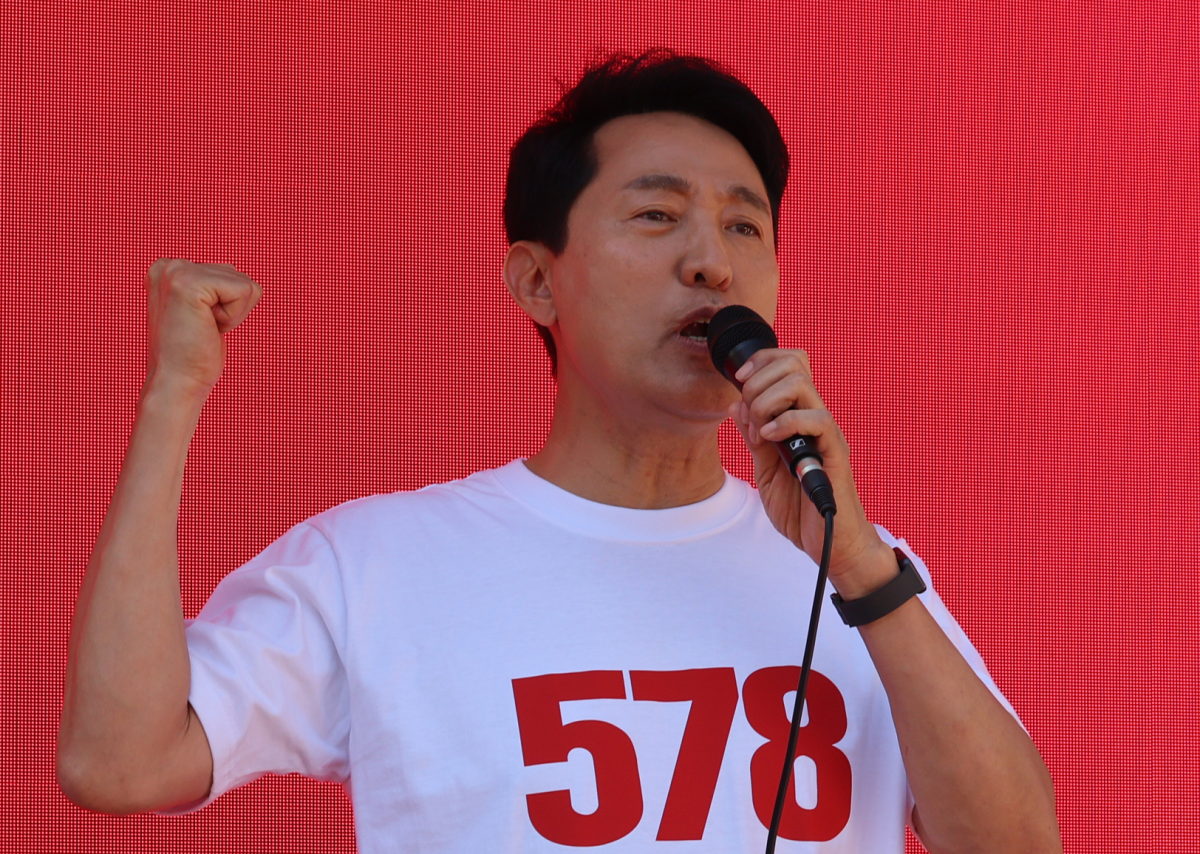 ‘578’ 적힌 옷 입은 오세훈…오늘도 ‘4대 권역’ 유세