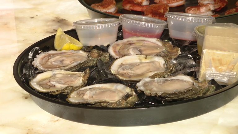 Lakeland's hidden gem: Raw oysters in a bowling alley
