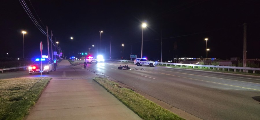 Motorcyclist airlifted after crash in Sidney