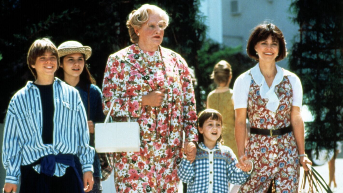 Robin Williams fooled strangers as Mrs. Doubtfire, costar reveals