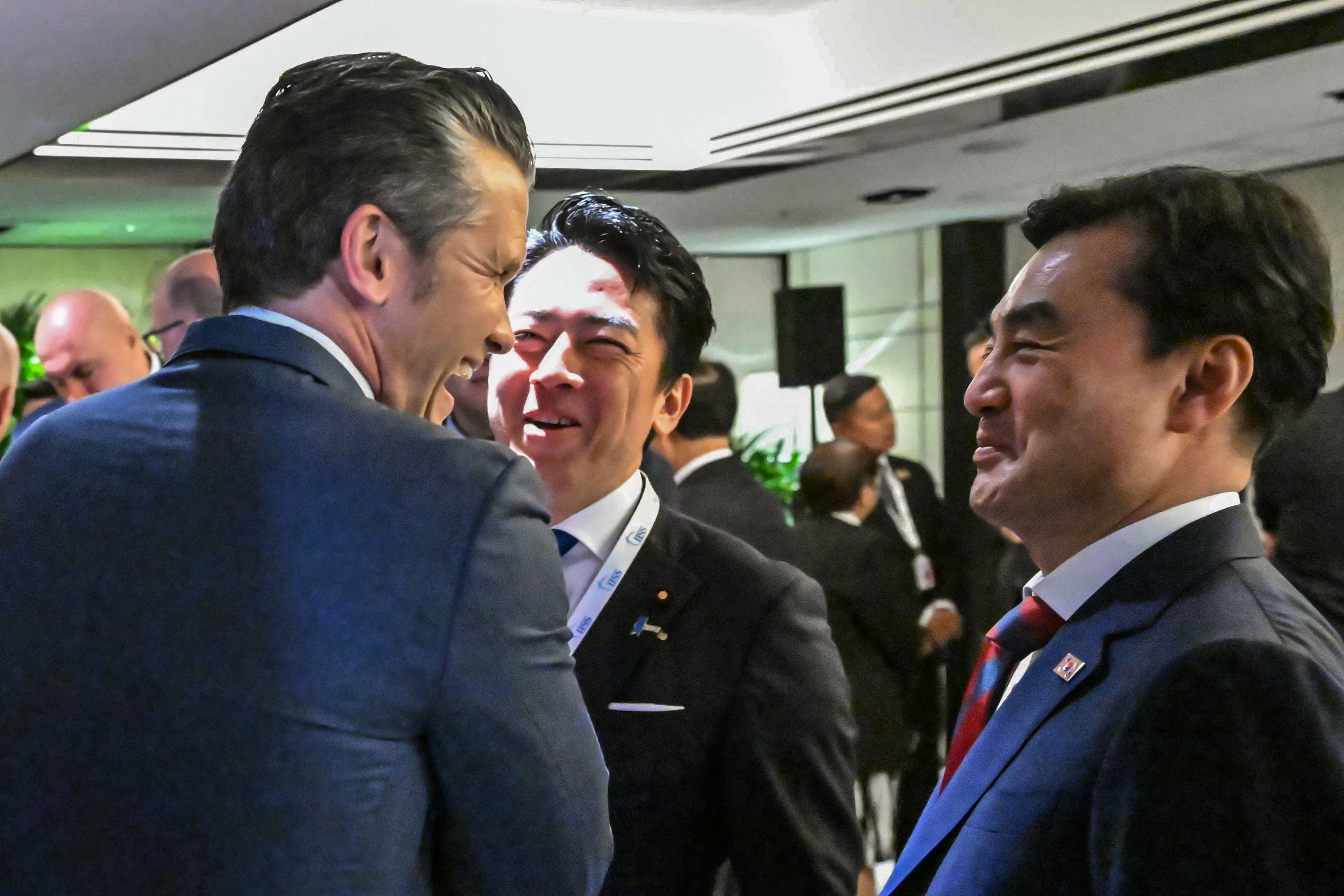 US defense secretary hails South Korea's OPCON push, calls for balance