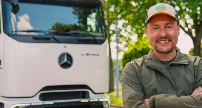Le tour du monde en 80 recharges, le défi de ce chauffeur routier en ...