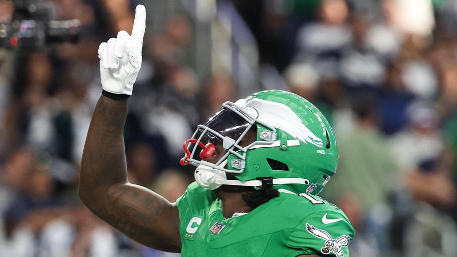 NFL insider finally gives Patriots fans the AJ Brown update they've ...