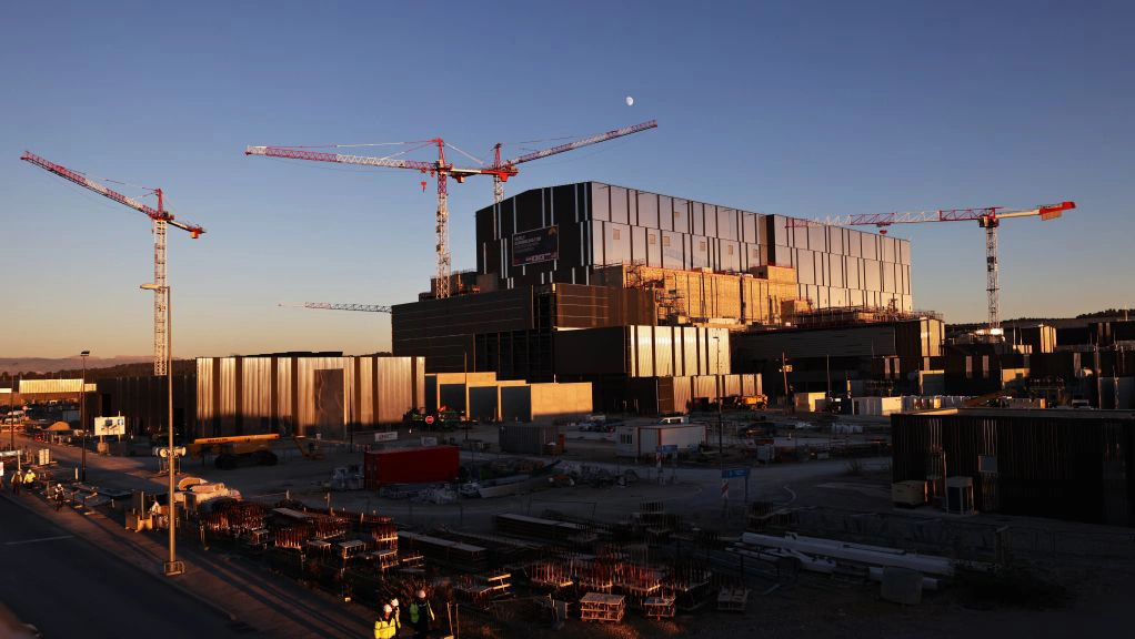ITER begins high-current tests after record magnet cooldown