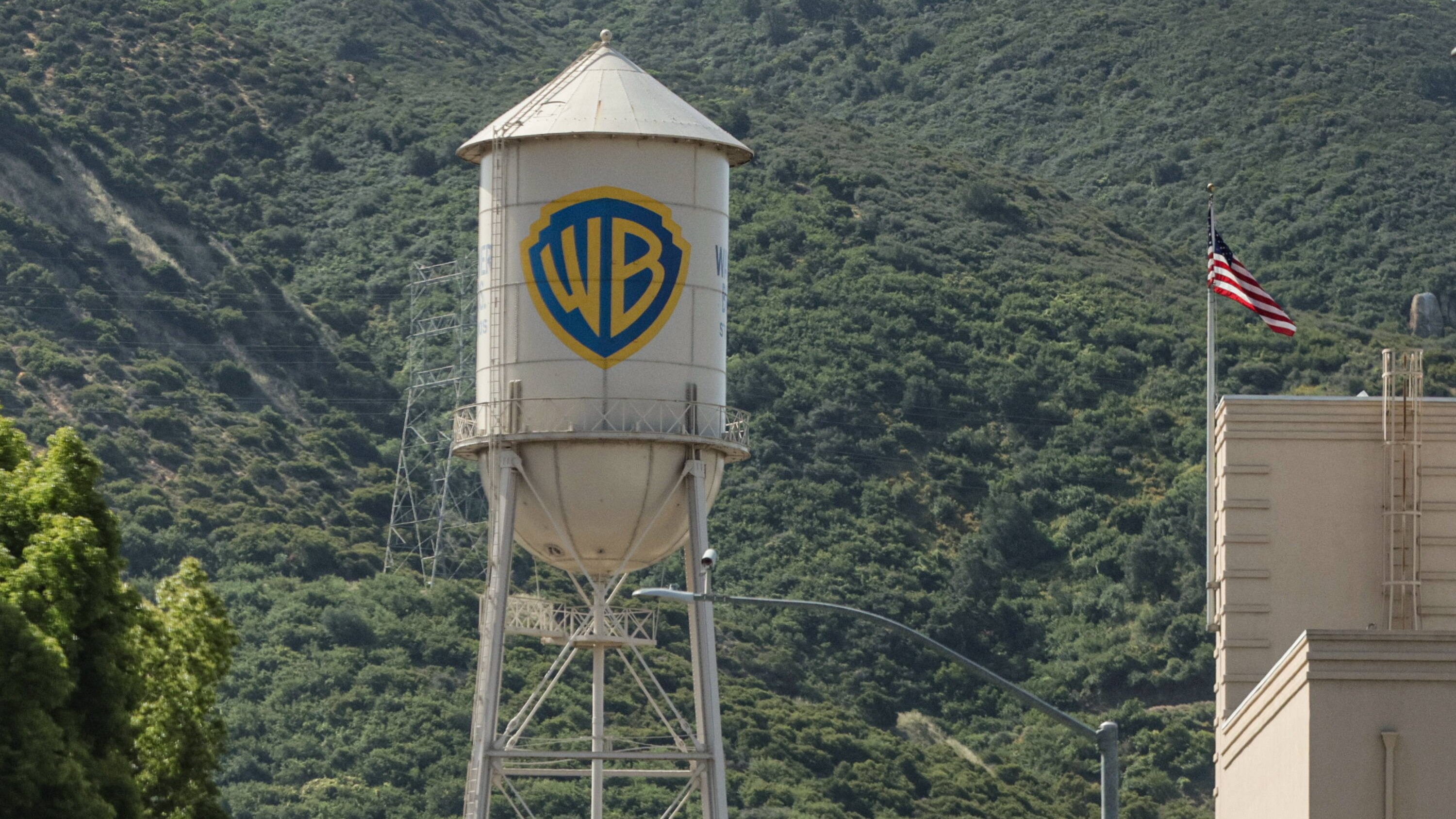 Paramount pozyska 50 mld dol. sfinansuje przejęcie Warner Bros.