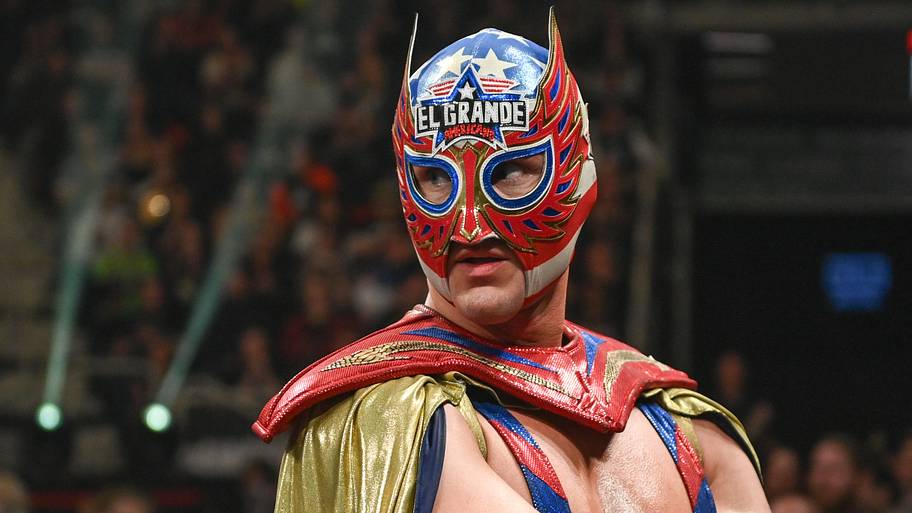 El Grande Americano draws thunderous reactions in Mexico as wrestling ...