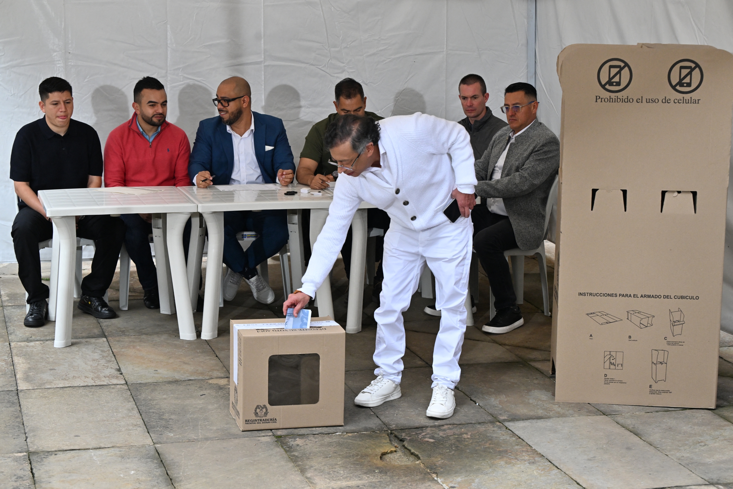 Colombia voters head to the polls for presidential elections: Cepeda ...