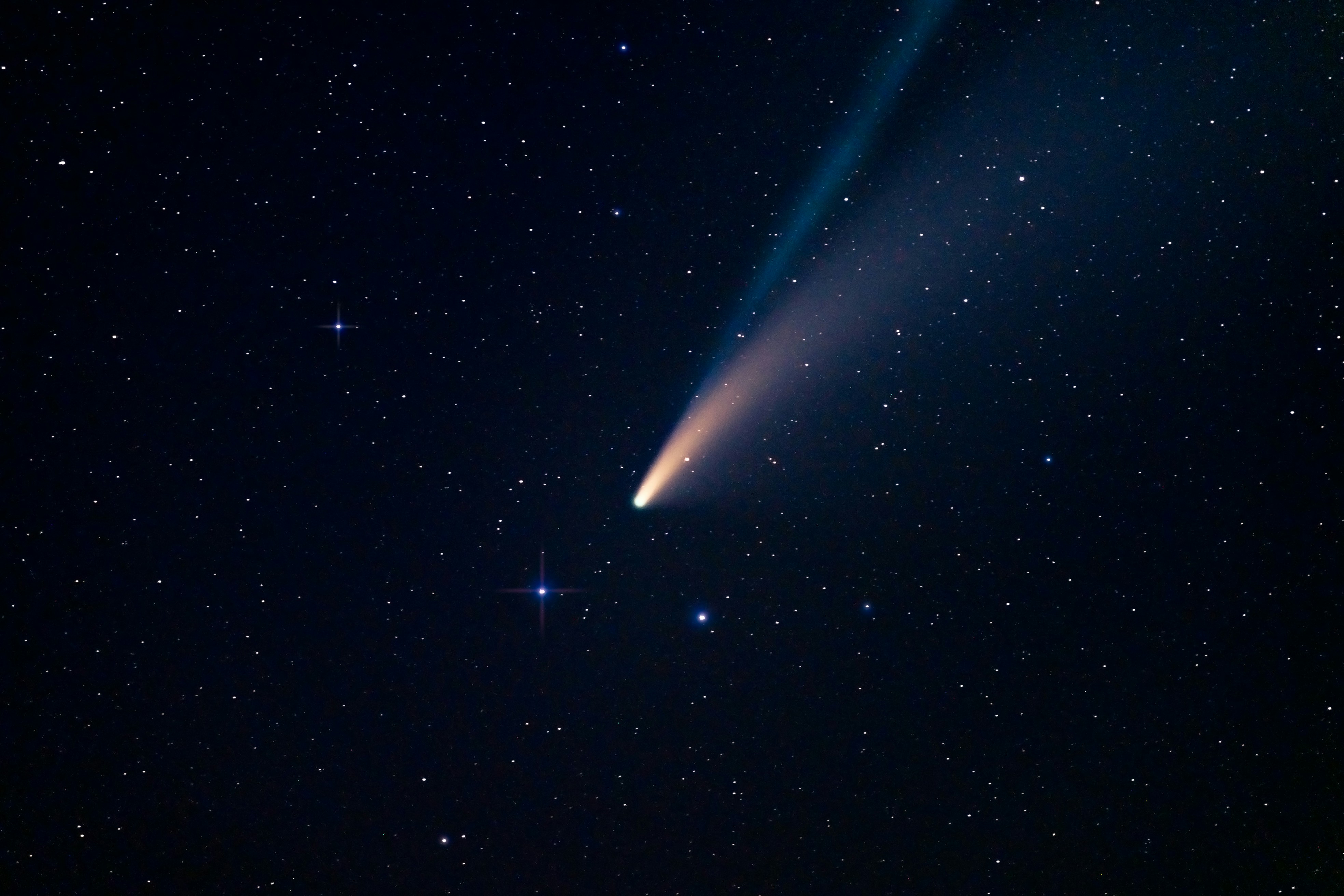 Unusually fast 75,000 mph meteor blasts into atmosphere, triggering ...