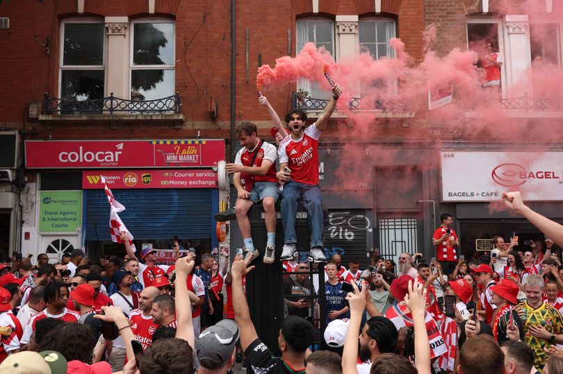 Flares, chants and Spiderman on scaffolding - Arsenal's Premier League ...