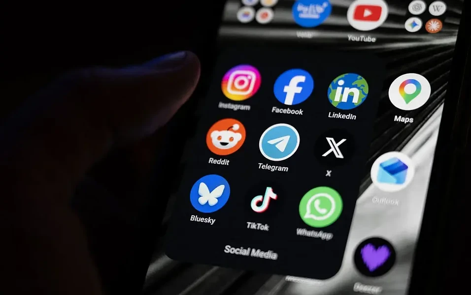 How our news habits went fully digital