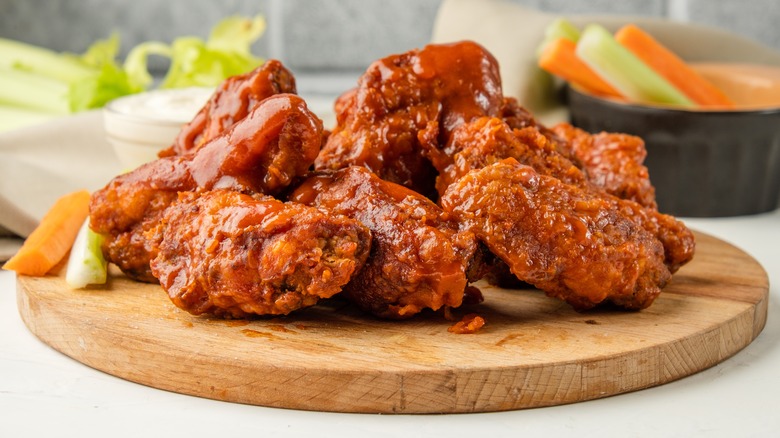 19 tricks that will seriously upgrade your chicken wings
