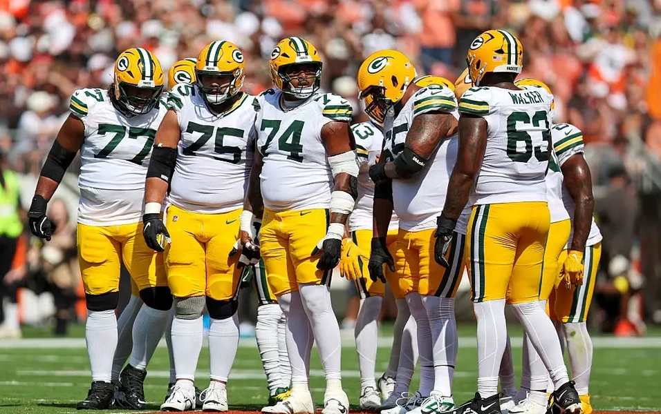 Barnwell calls Packers’ offensive line approach a major risk