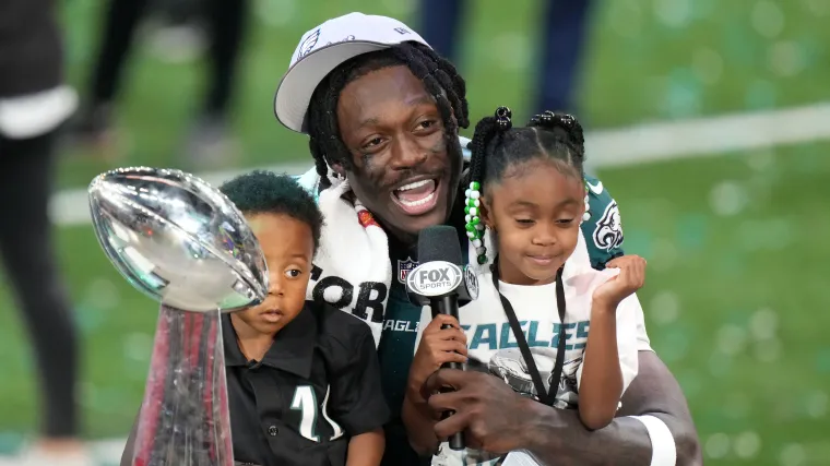 New report: AJ Brown trade is done, Patriots giving up 1st-rd pick
