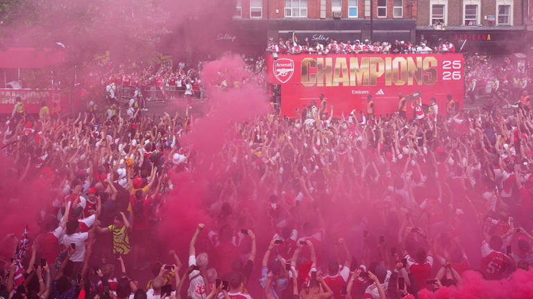 Extraordinary numbers turn out to celebrate Arsenal’s title-winning success