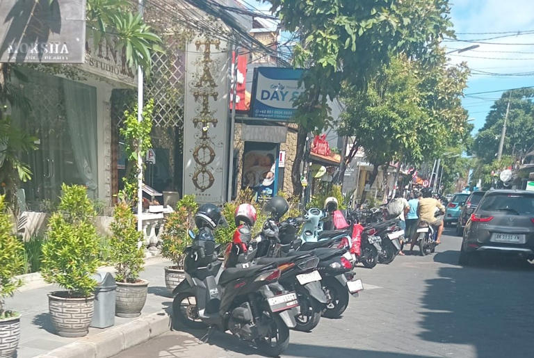 Di balik deru skuter Bali, impian yang tumbuh di Pulau Dewata