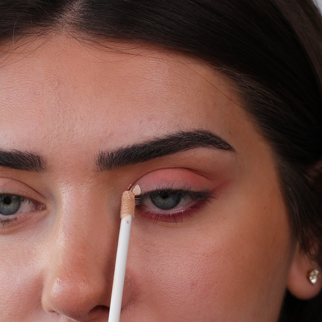 Seeing the makeup difference side by side💄