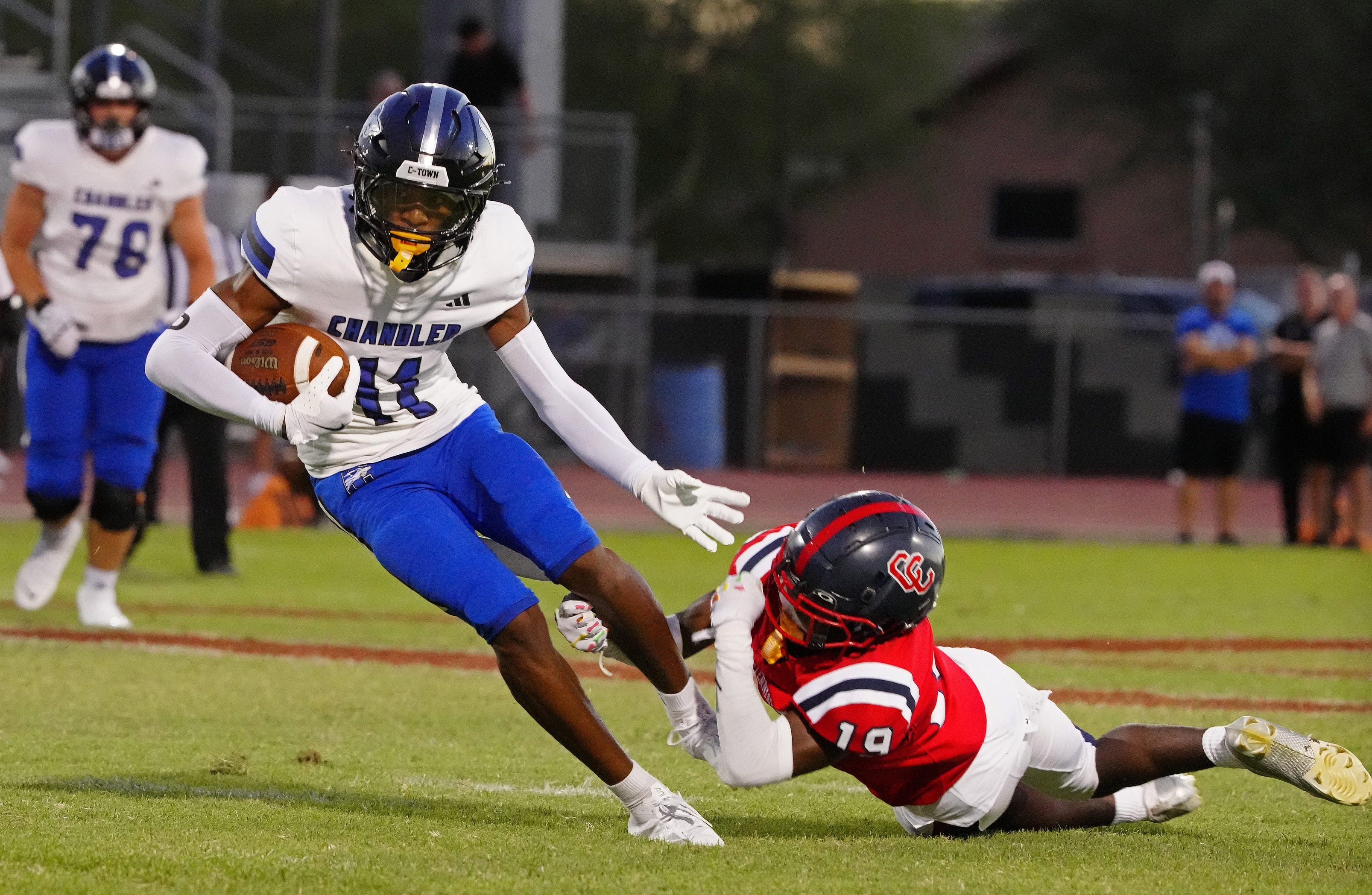 Wisconsin football soars in class of 2027 rankings after WR commitment
