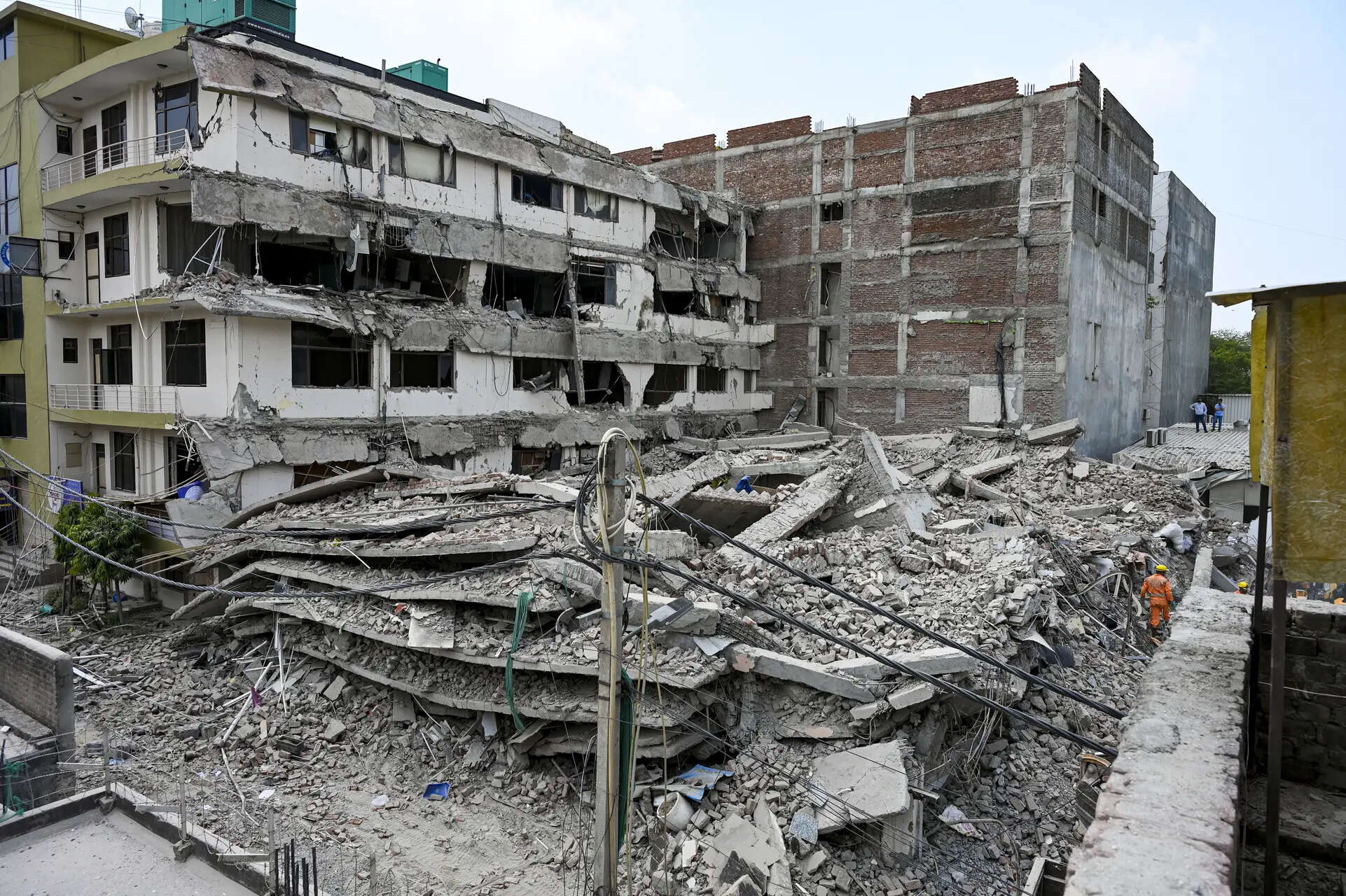 Books, dreams and debris: Saket building collapse rattles aspirants ...