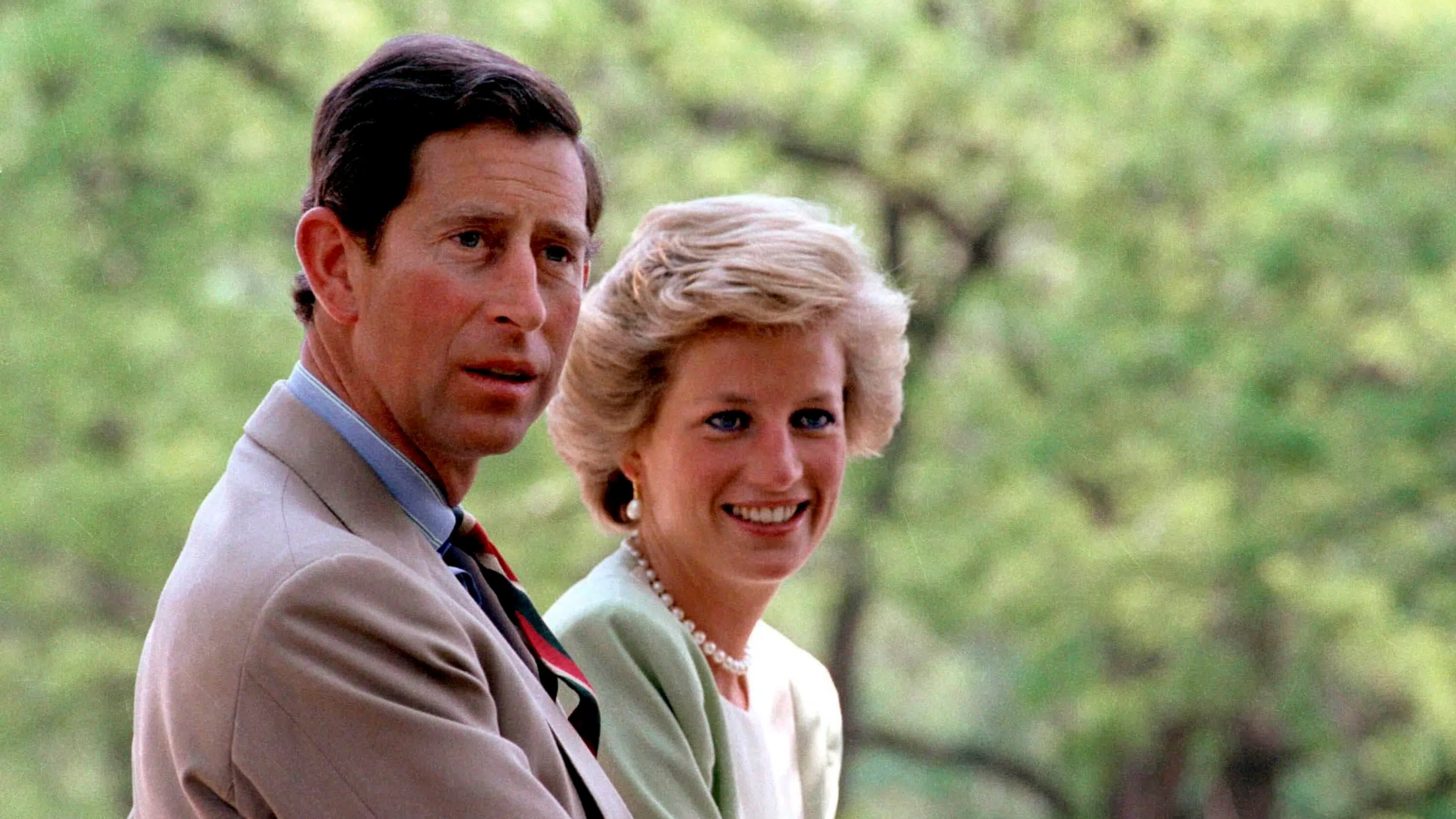 Brev fra prinsesse Diana afslører nye detaljer om ægteskabet med Charles