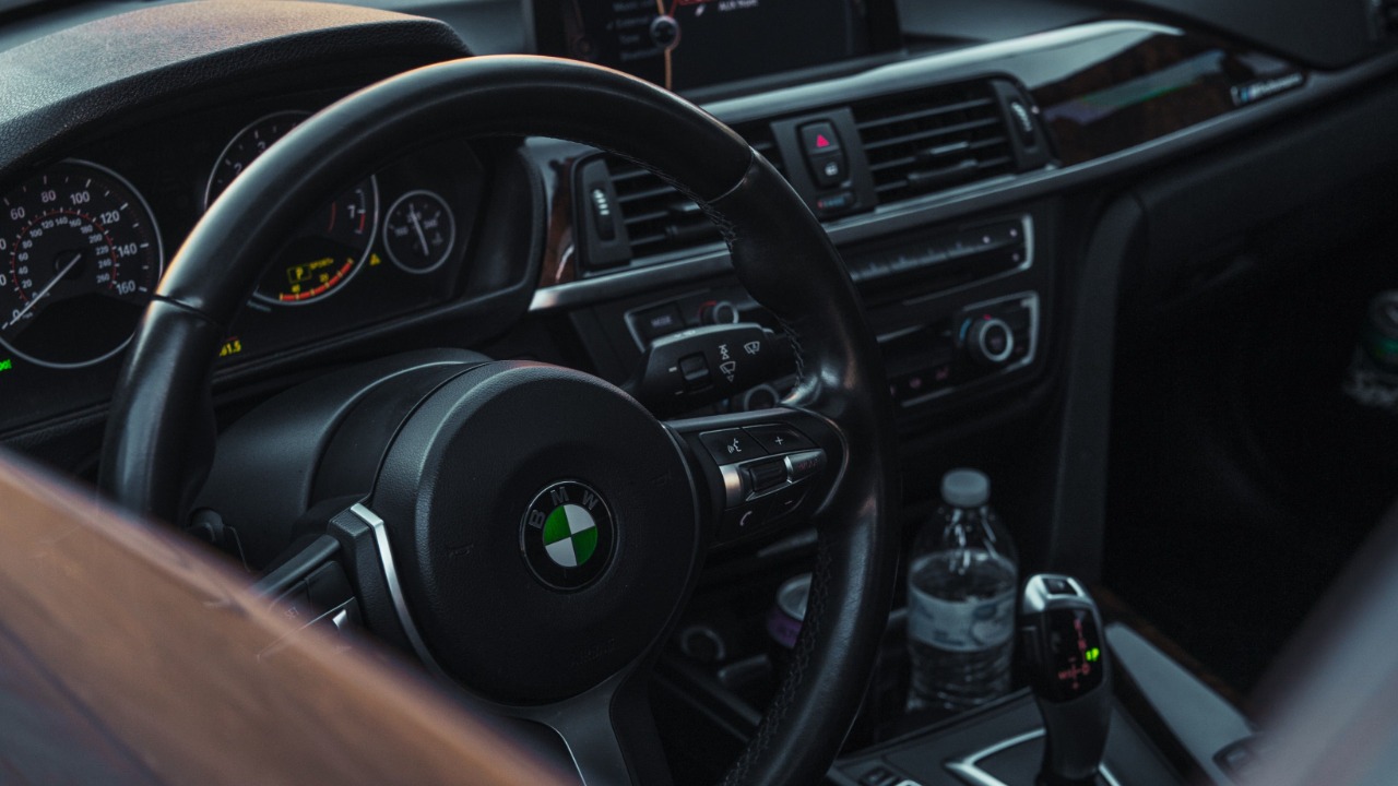 13 car features that scream 'pull me over' to every cop on the road