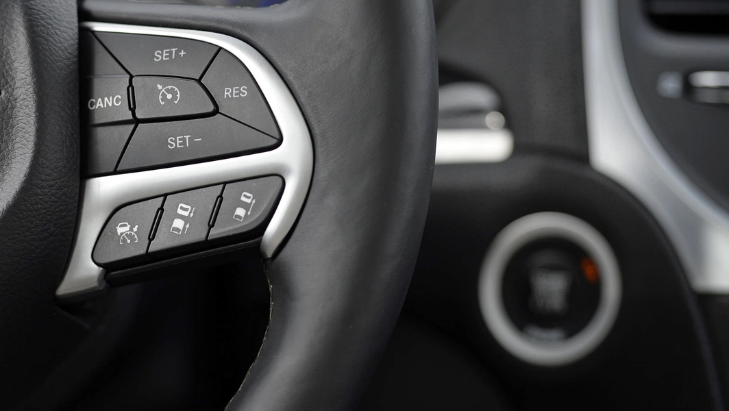 10 common car buttons and their functions