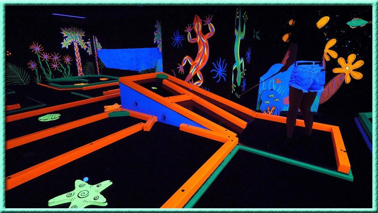 The most holes in one ever at a mini golf course!