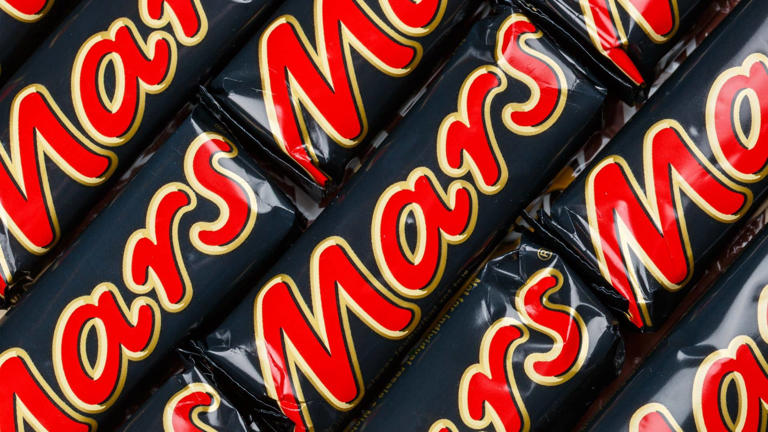 Mars and Ofi team up to cut cocoa emissions as chocolate industry faces ...
