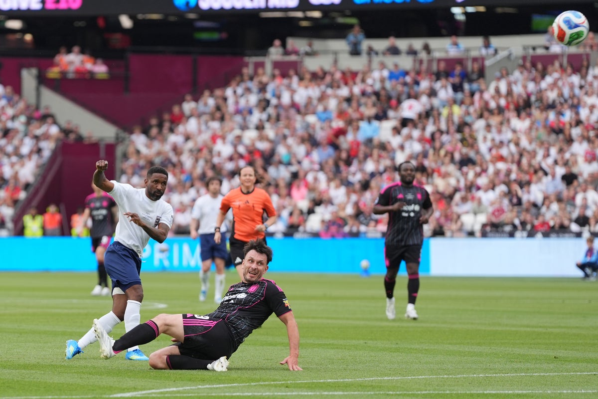 Essien beats Marler from range as England lead World XI in Soccer Aid