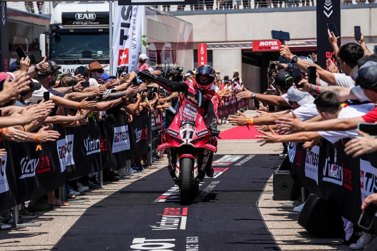 WSBK Aragón - Bulega completa su triplete más complicado - Resultados y ...