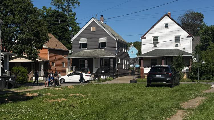 'It was chaos': 1 person dead, 2 teens injured after altercation turns ...