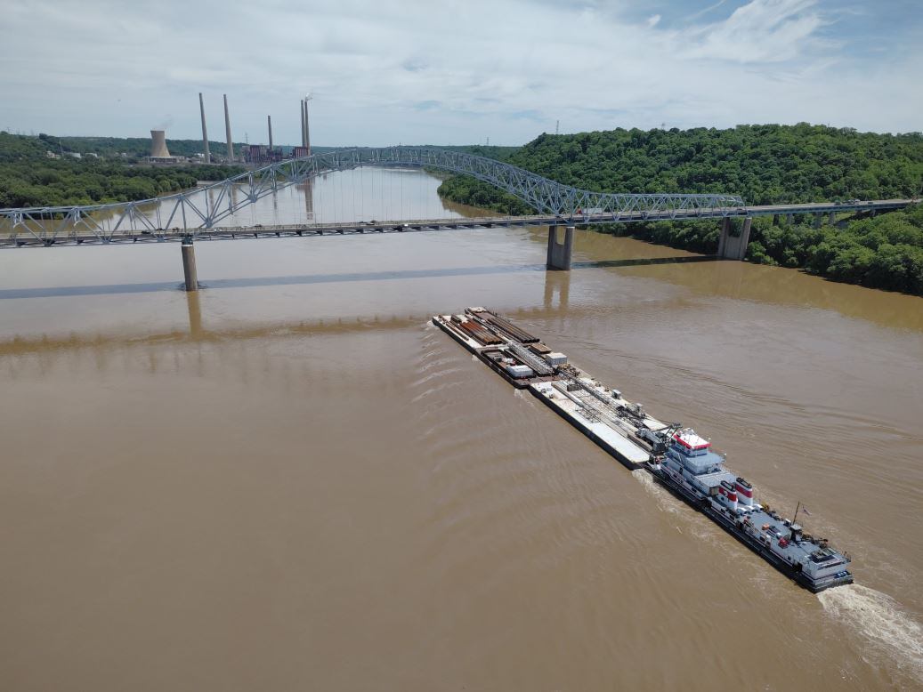 Equipment arrives on Ohio River for Brent Spence Bridge project