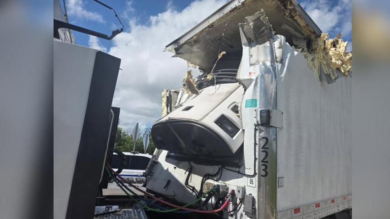 Truck hits new I-10 detour crash bar in Westlake within days of ...
