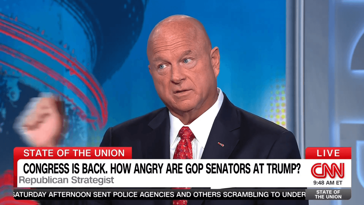 Trump's ex-campaign adviser issues president brutal warning