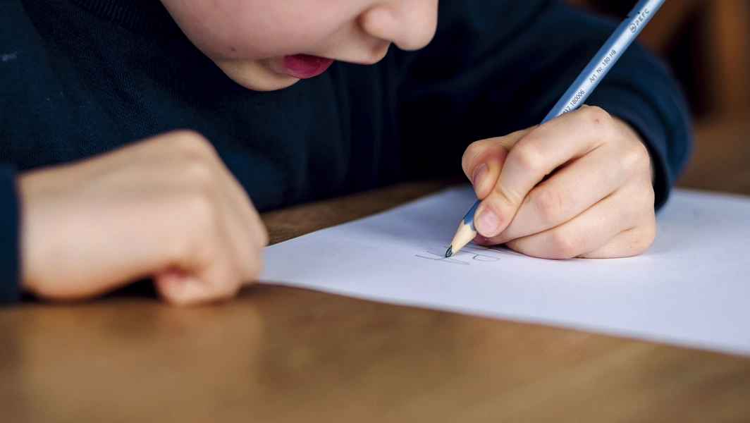18 fascinating facts about left-handed people