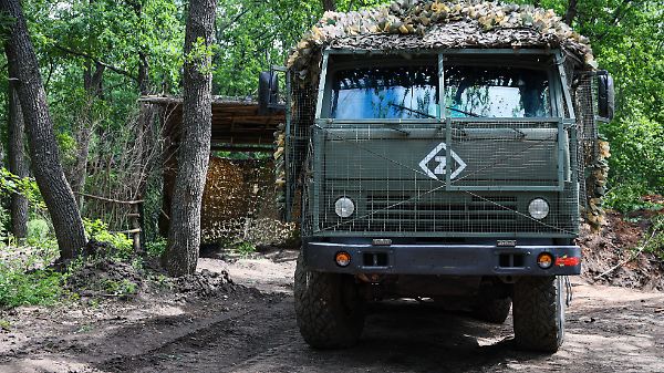 Angriffe auf Moskaus Logistik: Russisches Zebra-Muster soll Kiews KI ...