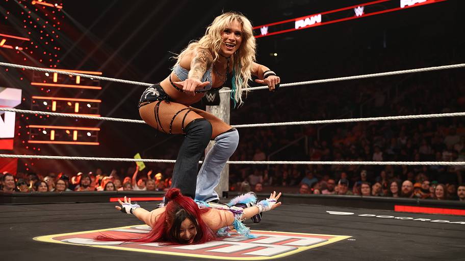 Sol Ruca bests Becky Lynch to win WWE Women's Intercontinental Championship