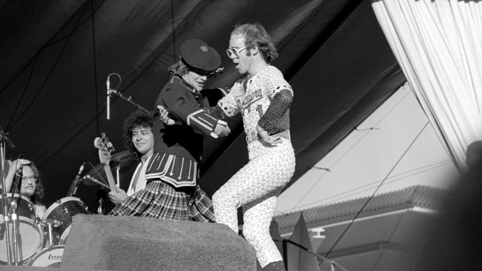 16 snapshots of life in 1975