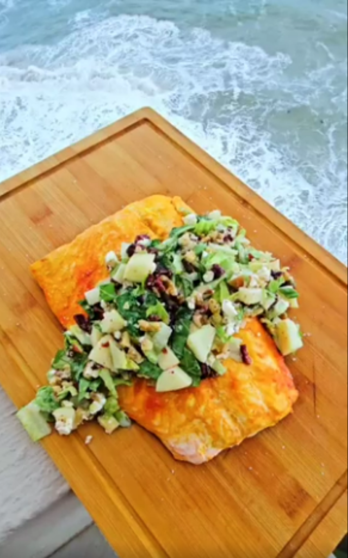 Juicy salmon with apple walnut cranberry salad: A quick 20-minute fall ...