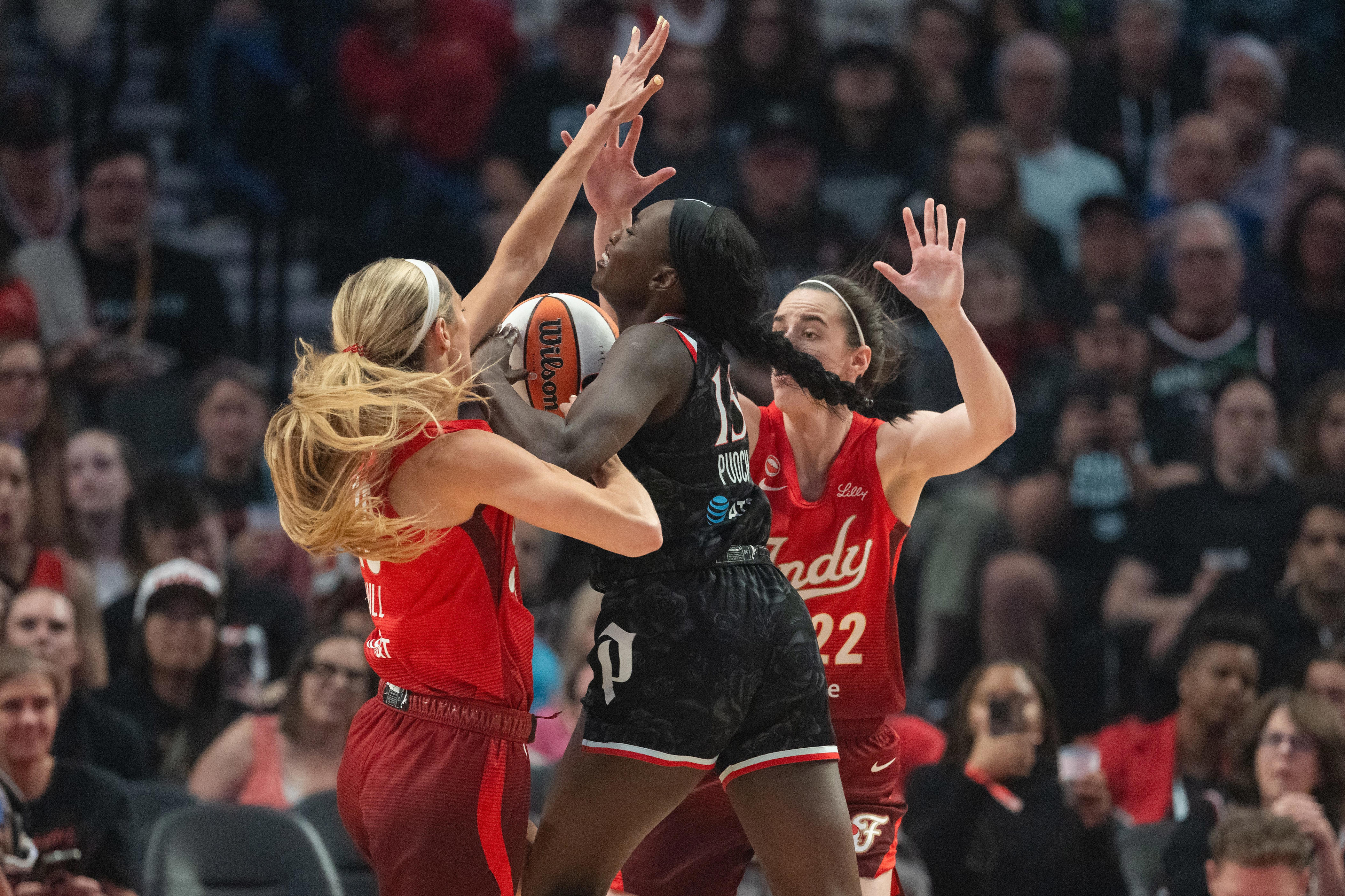 Sue Bird gives Caitlin Clark excellent advice for improving her defense