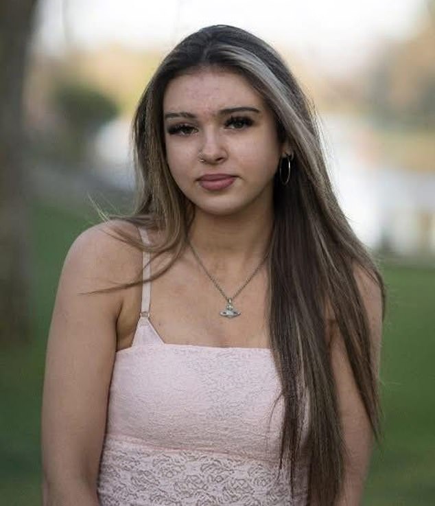 Police launch urgent hunt to find missing schoolgirl, 15, who vanished ...