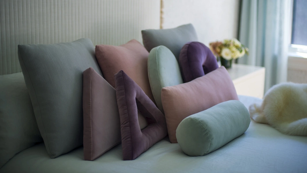 Pillow styling tips for comfort and charm