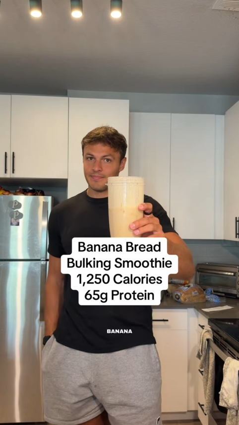 High calorie banana smoothie for building muscle